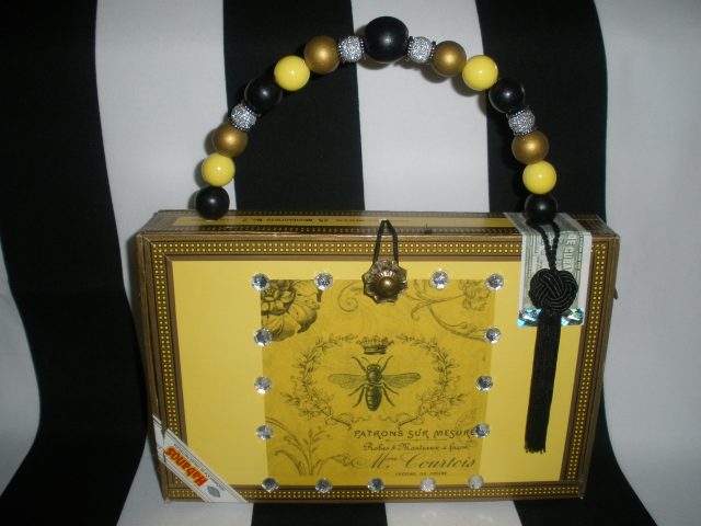 SOLD 1232 Yellow French Queen Bee Cigar Box Purse – humadorablesbysusan.com