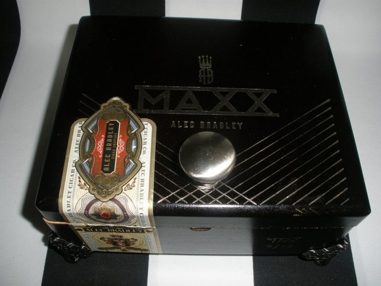 SOLD 1251 Black Maxx Cigar **Man Box** - humadorablesbysusan.com