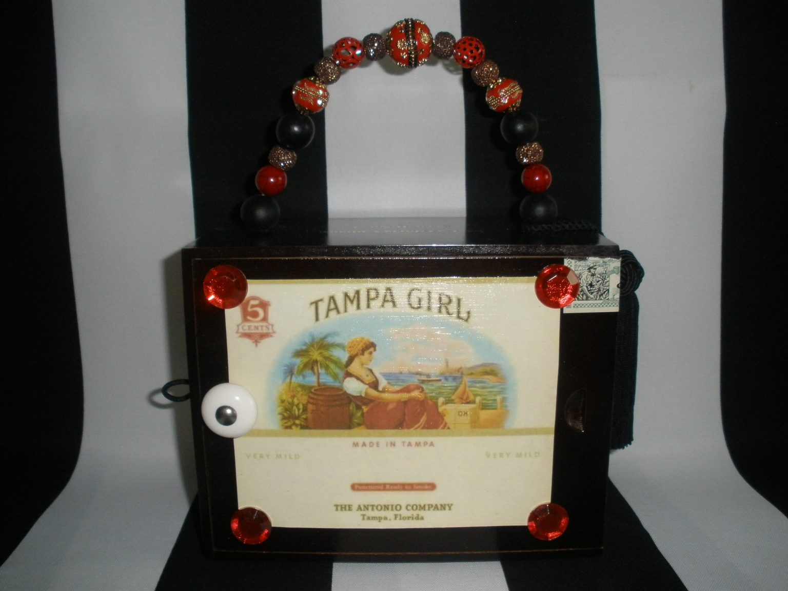 SOLD 1308 Tampa Girl Cigar Box Purse - humadorablesbysusan.com