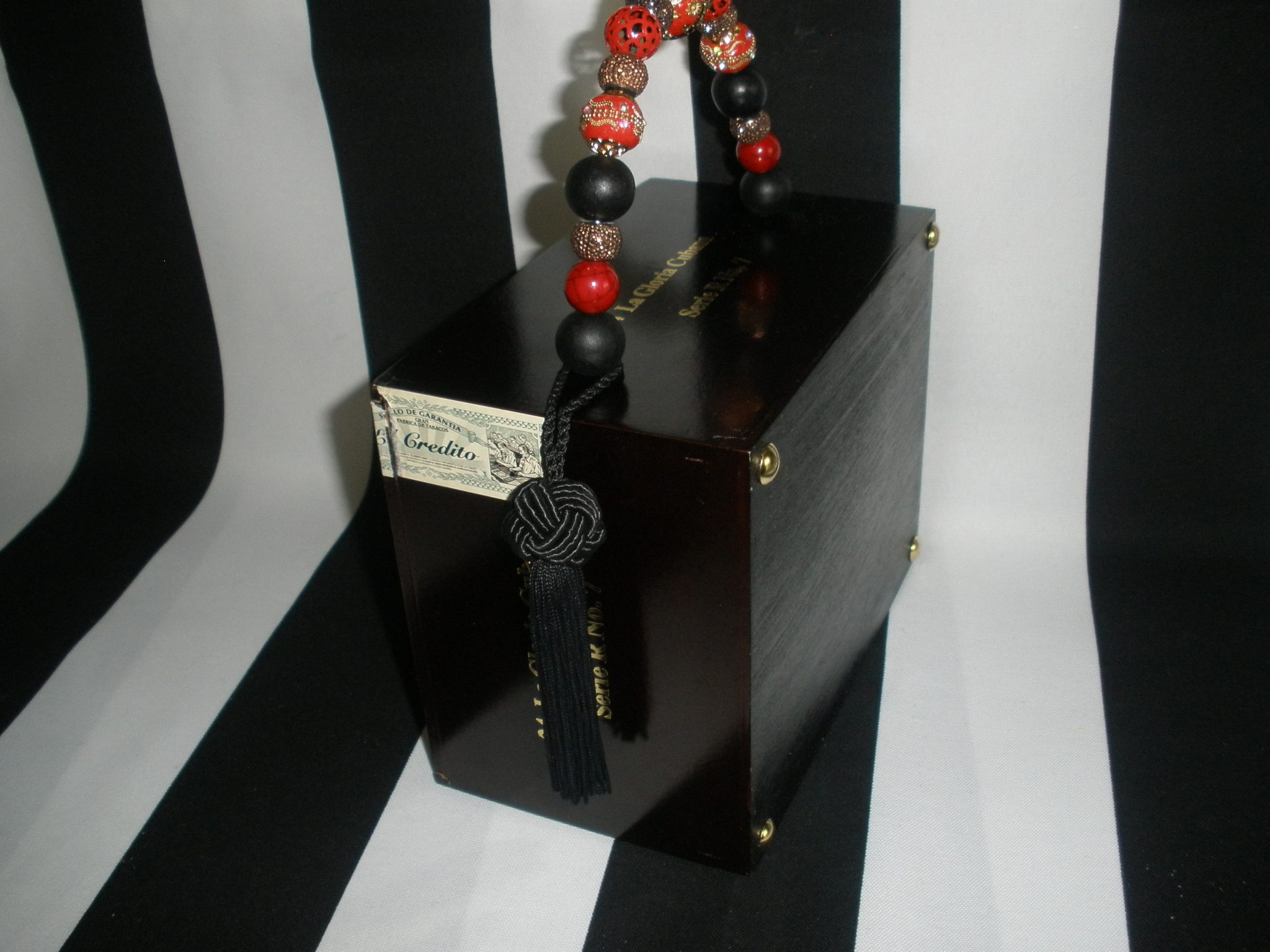 SOLD 1308 Tampa Girl Cigar Box Purse - humadorablesbysusan.com