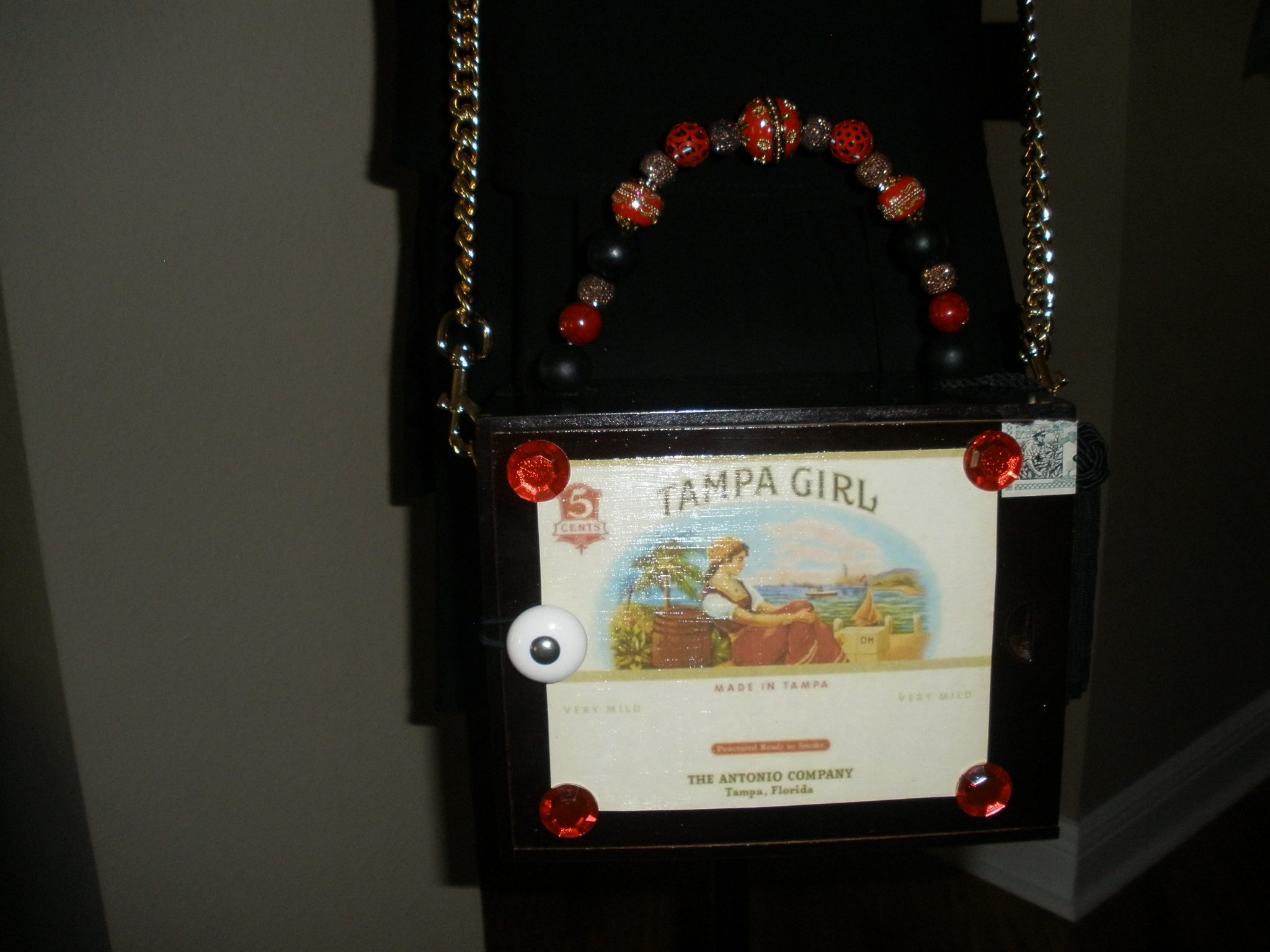 SOLD 1308 Tampa Girl Cigar Box Purse - humadorablesbysusan.com