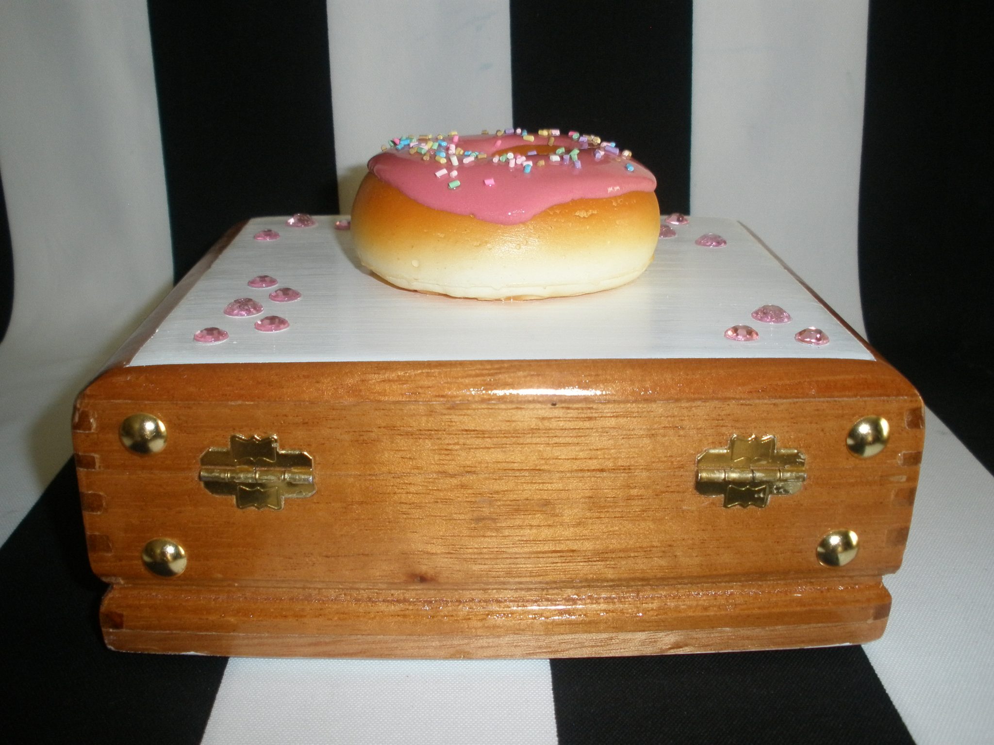 SOLD 1349 Pink Donut Cigar Box Purse - humadorablesbysusan.com