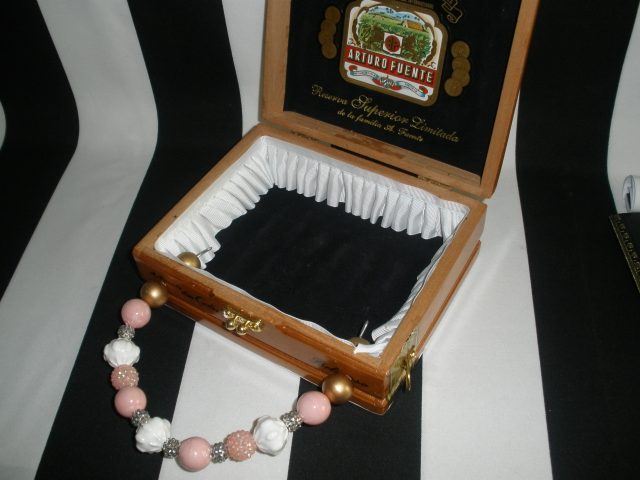 SOLD 1349 Pink Donut Cigar Box Purse - humadorablesbysusan.com