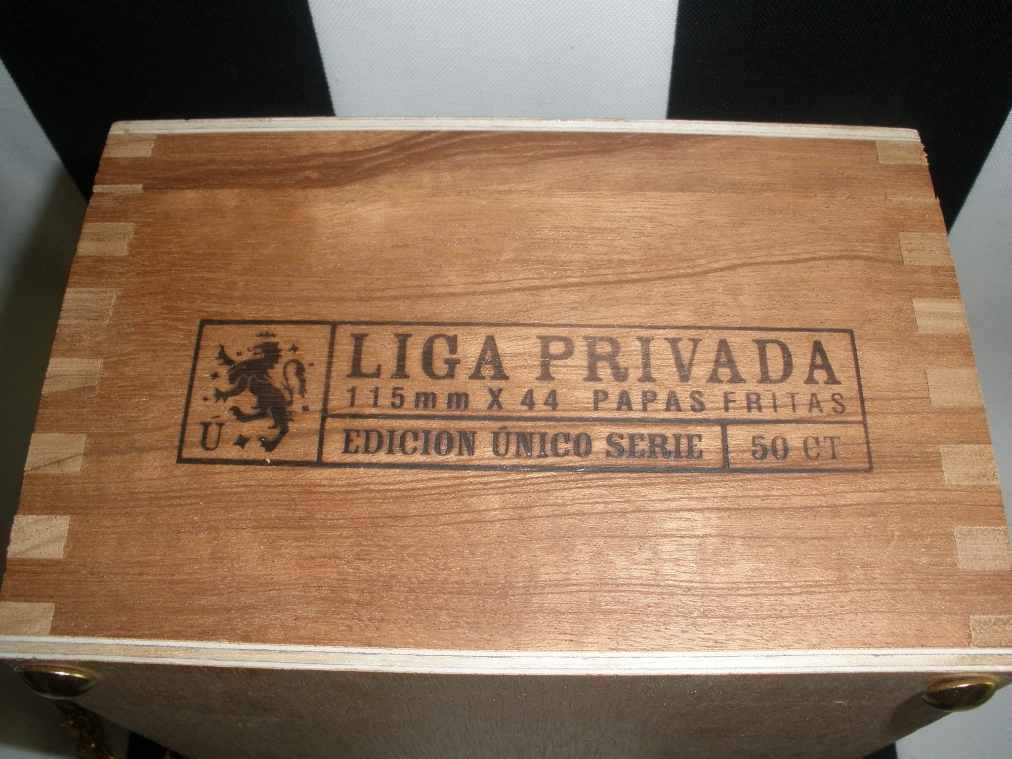 SOLD 1360 Liga Privada Crowned Lion Cigar Box Purse ...