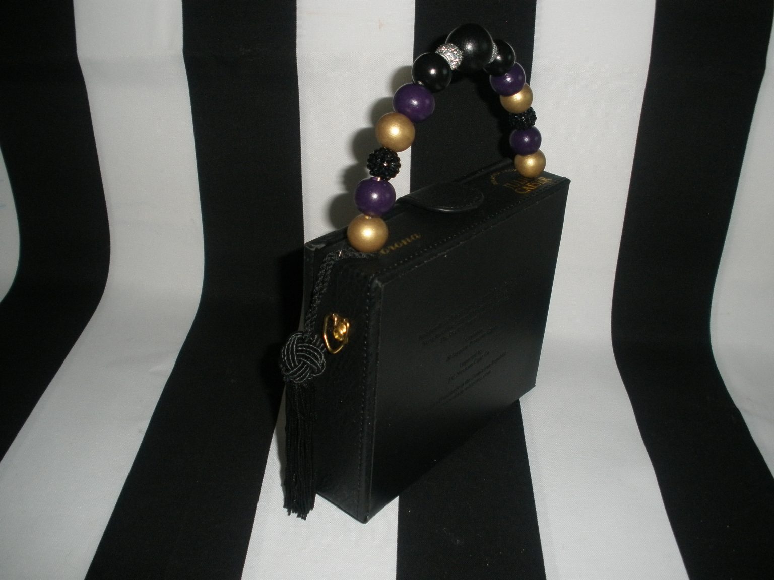1520 Rhinestone Skull and Purple Crystal Cigar Box Purse ...