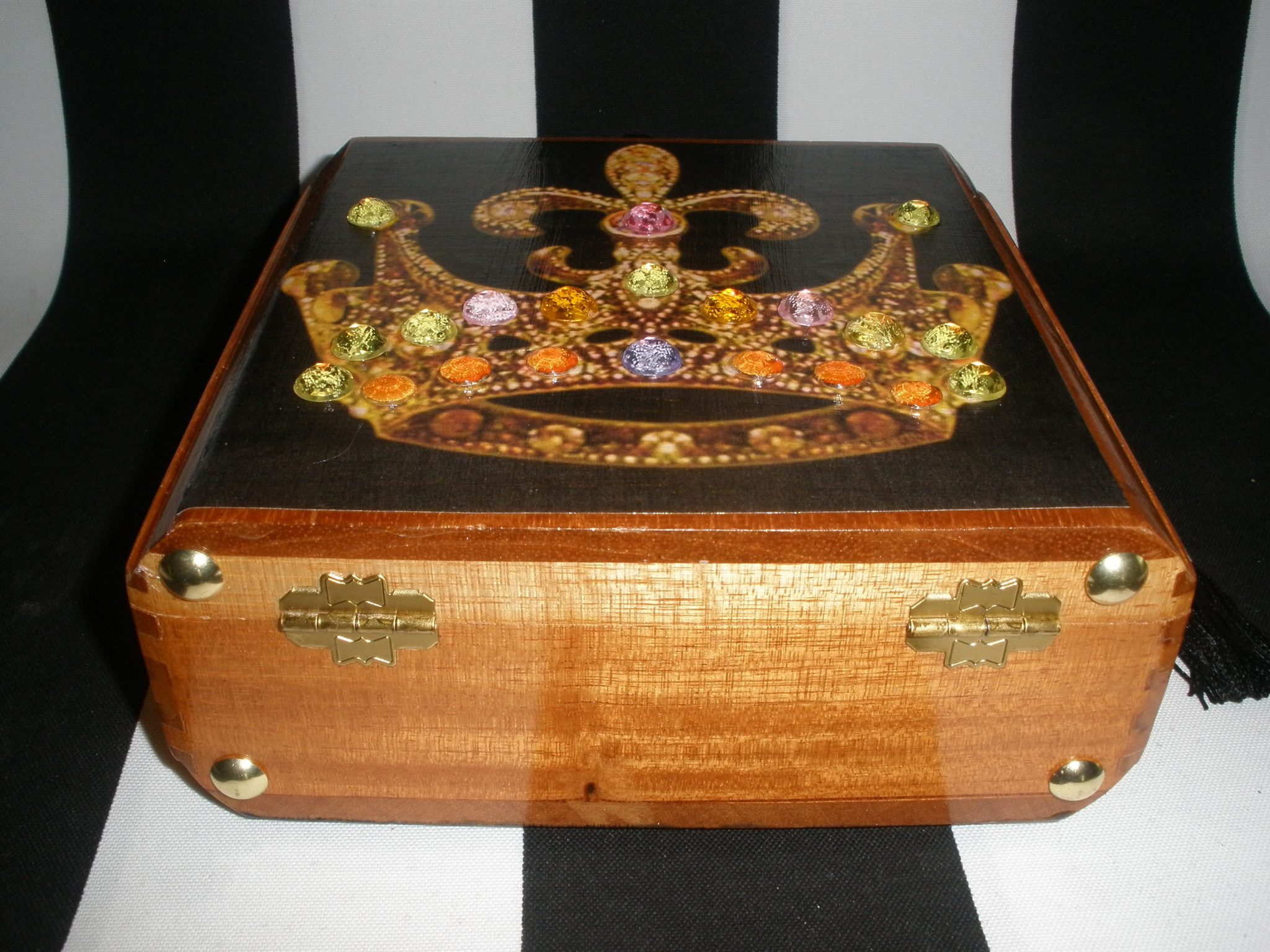 SOLD Colorful Golden Crown Cigar Box Purse - humadorablesbysusan.com