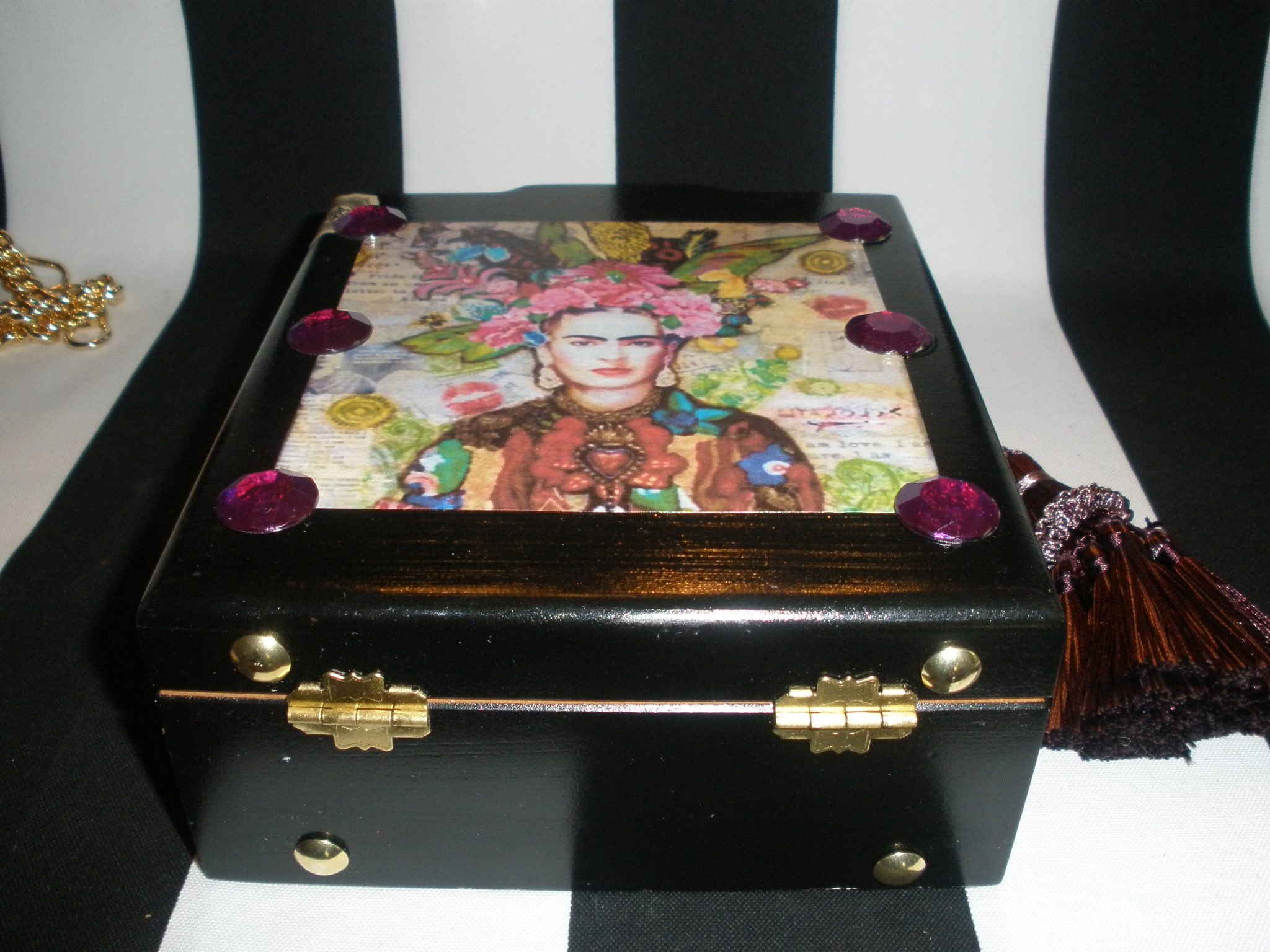 SOLD Frida Collage Cigar Box Purse - humadorablesbysusan.com