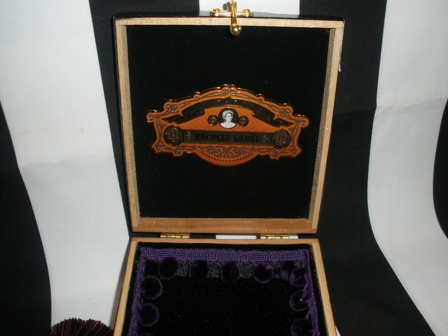 SOLD Frida Collage Cigar Box Purse - humadorablesbysusan.com