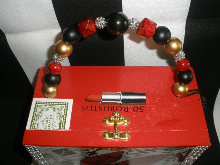 SOLD 1583 Red Lady Boss Cigar Box Purse - humadorablesbysusan.com