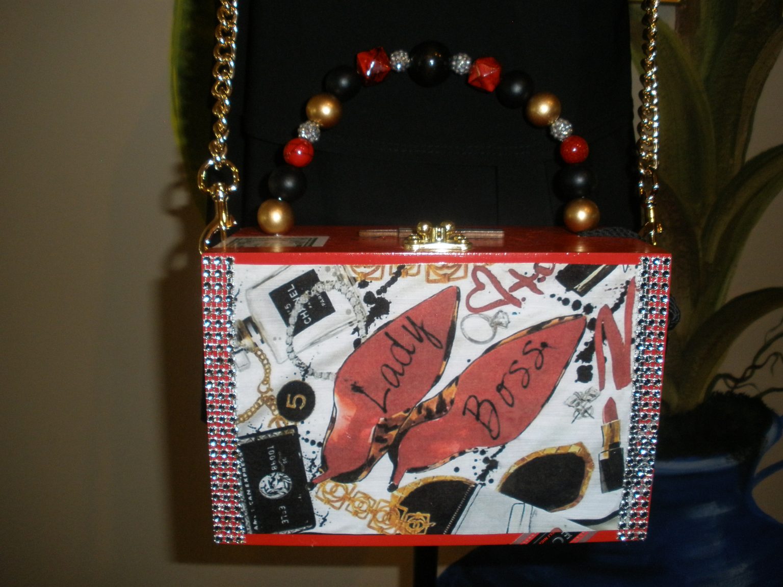 SOLD 1583 Red Lady Boss Cigar Box Purse - humadorablesbysusan.com