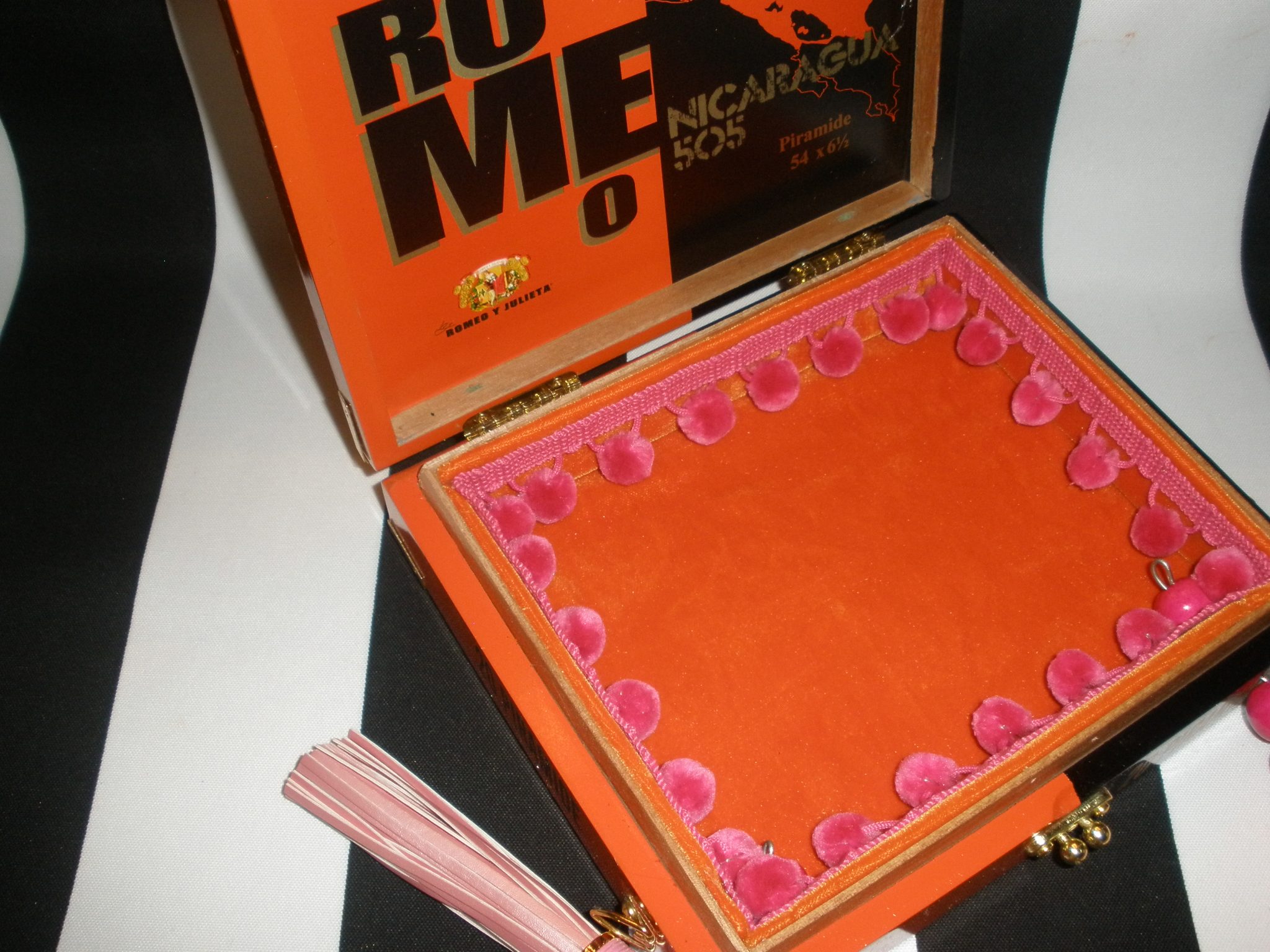 Mod Orange and Pink Pop Cigar Box Purse - humadorablesbysusan.com