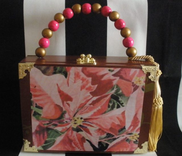 SOLD Christmas Pink Poinsettia Cigar Box Purse – humadorablesbysusan.com