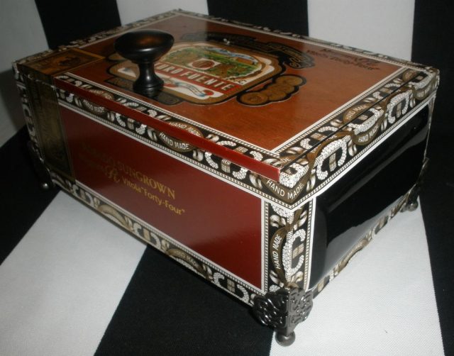 Men’s Cigar Box Valets | Humadorables by Susan